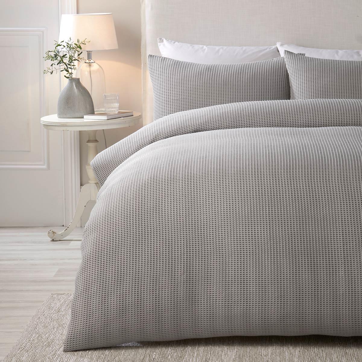Lindly Silver Waffle Duvet Cover Set for Luxurious Bedrooms – Ideal ...